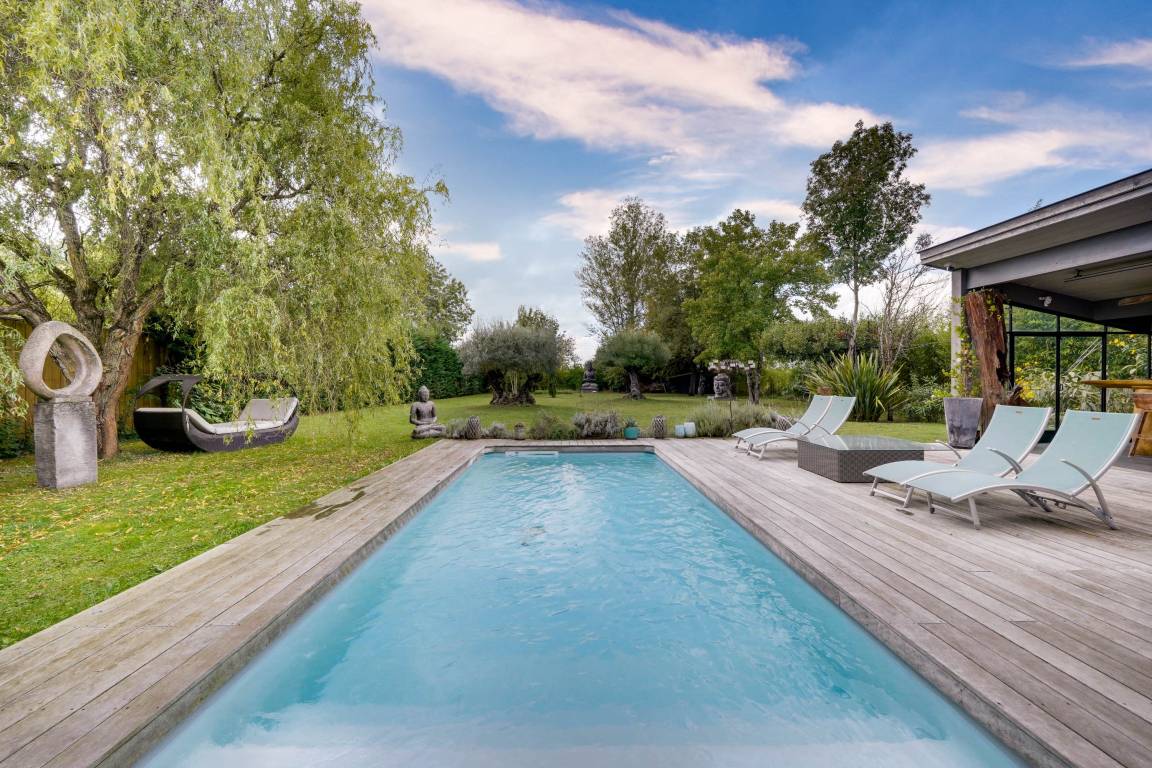 240 M² House ∙ 3 Bedrooms ∙ 6 Guests - Bordeaux