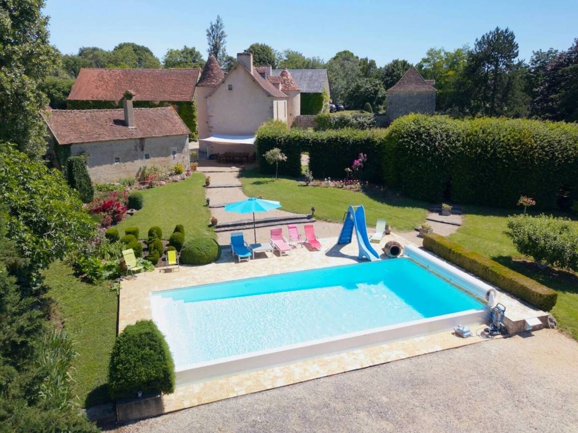141 M² Casa Rural ∙ 4 Habitaciones ∙ 8 Huéspedes - Le Blanc