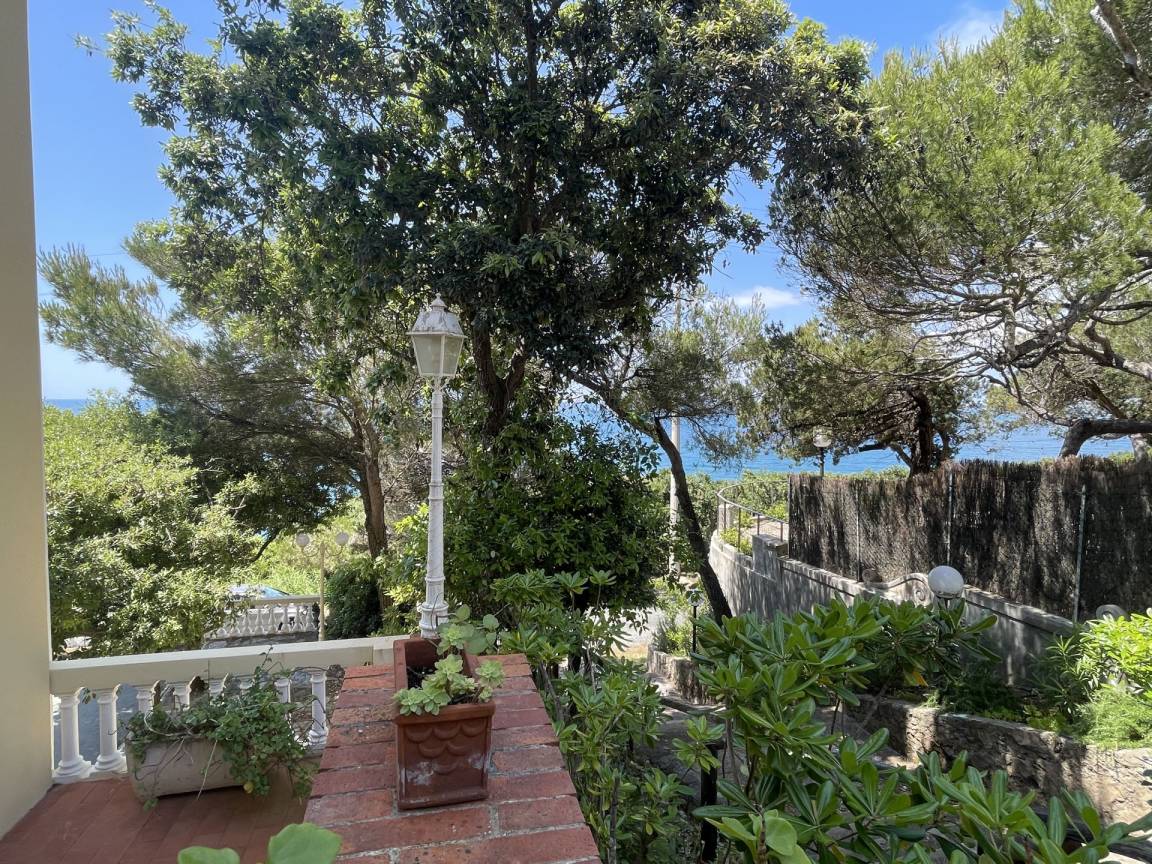 70 M² Apartment ∙ 1 Bedroom ∙ 4 Guests - Livorno
