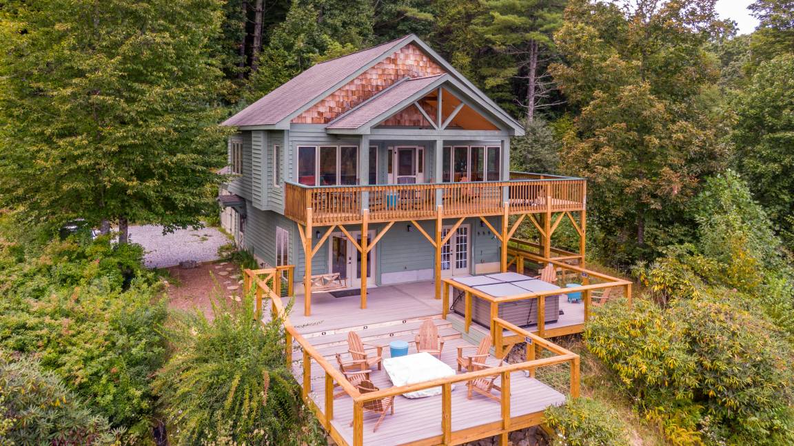 Cabin ∙ 2 Bedrooms ∙ 6 Guests - Boone, NC