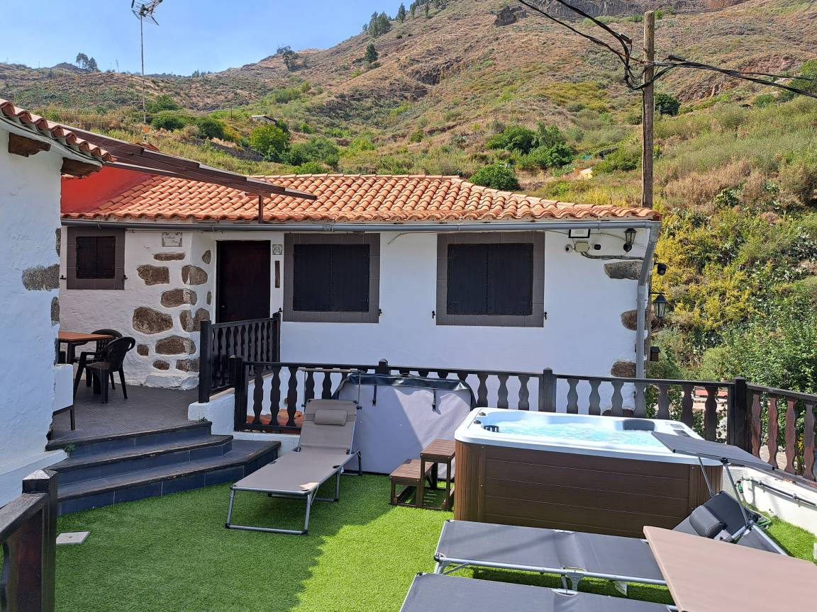 70 M² House ∙ 2 Bedrooms ∙ 5 Guests - Tejeda