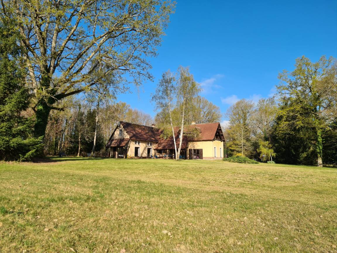 210 M² Cottage ∙ 3 Bedrooms ∙ 8 Guests - Loire Valley