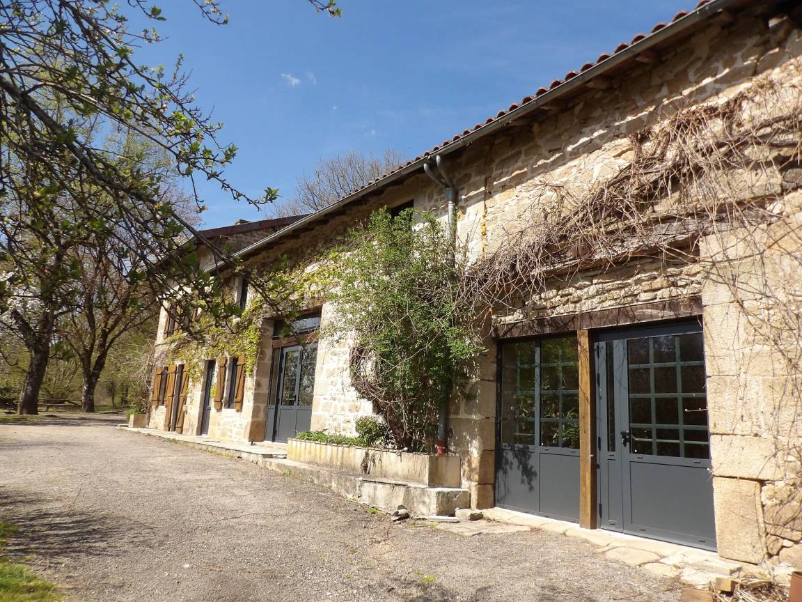 250 M² Casa ∙ 6 Habitaciones ∙ 30 Huéspedes - Lac de Saint-Pardoux