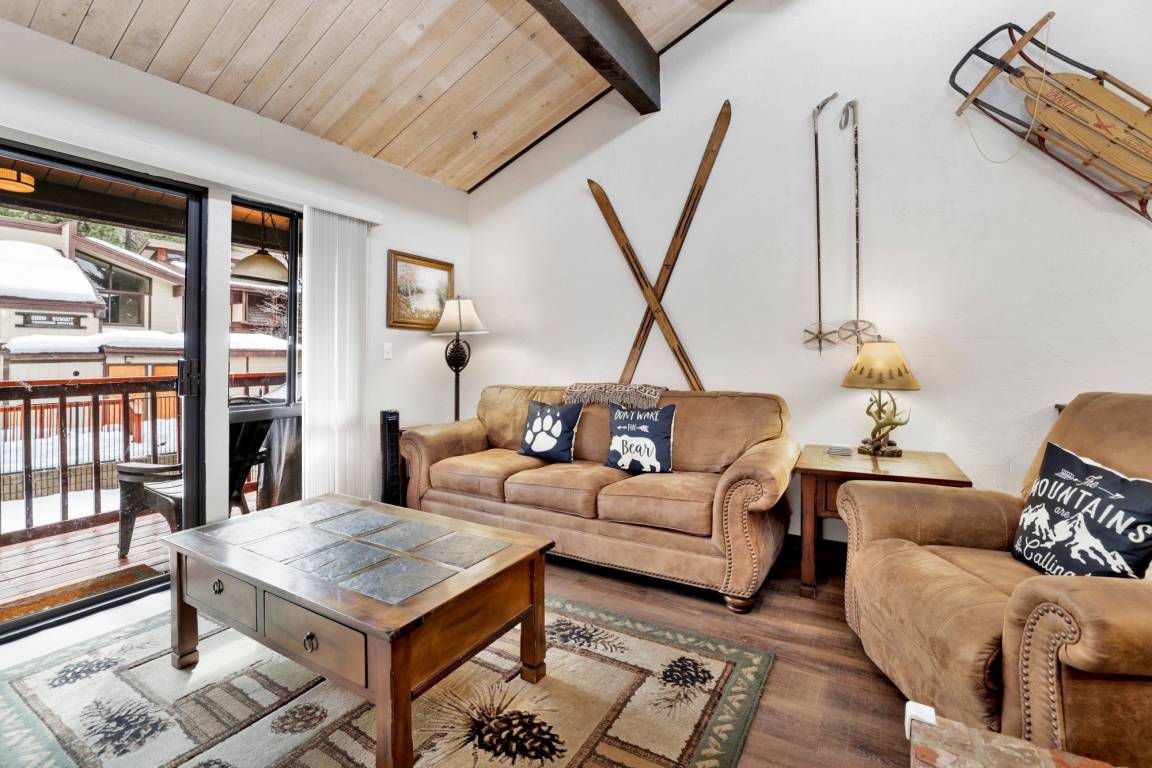101 M² Condo ∙ 2 Bedrooms ∙ 5 Guests - Big Bear Lake, CA