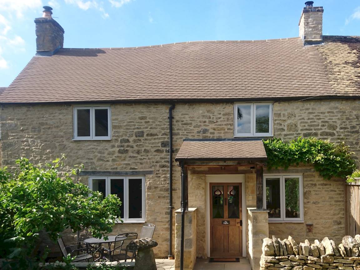 93 M² House ∙ 2 Bedrooms ∙ 4 Guests - Stow-on-the-Wold