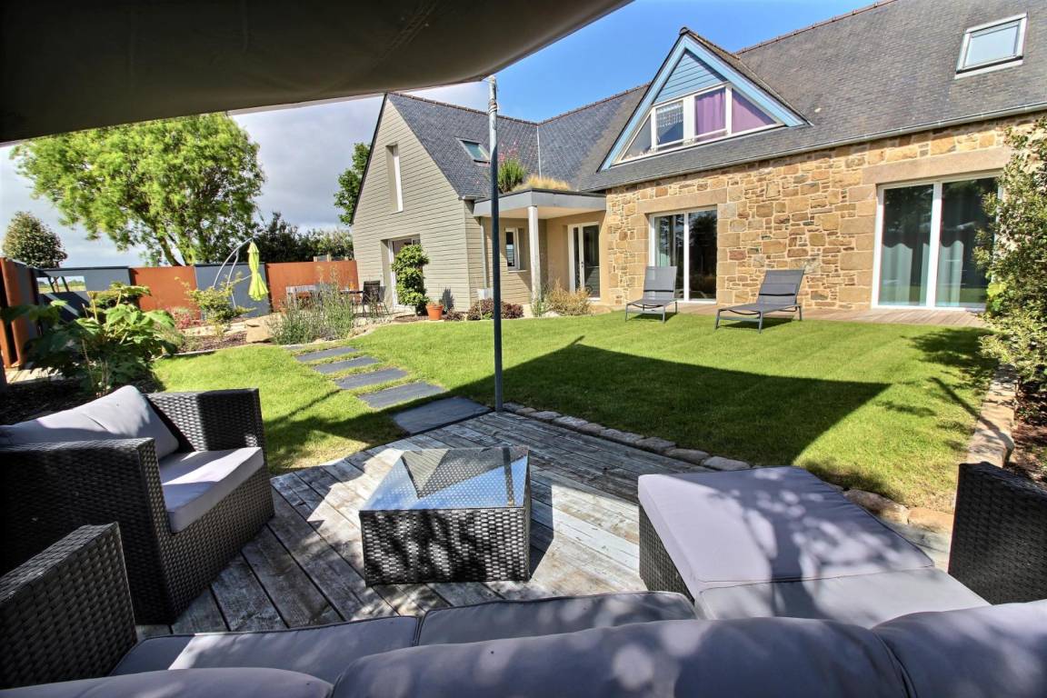130 M² Gîte ∙ 3 Chambres ∙ 6 Personnes - Plougrescant