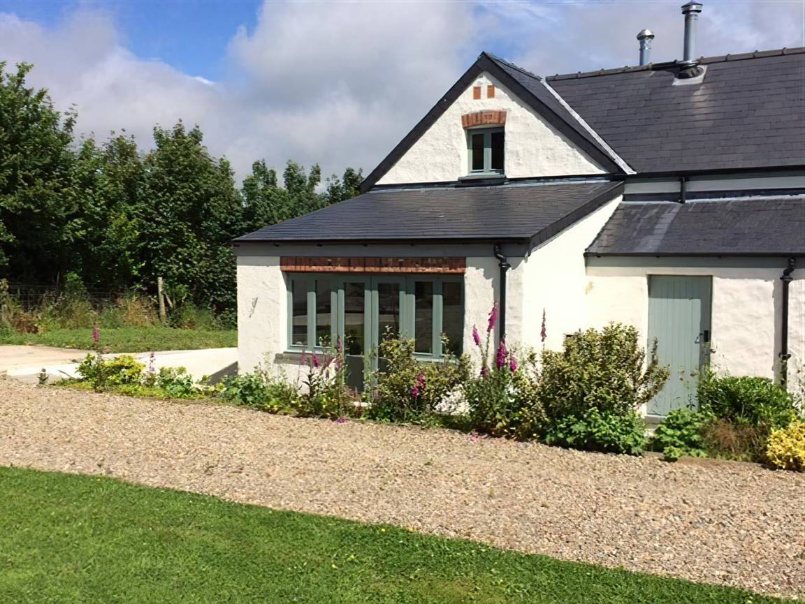 Cottage ∙ 2 Bedrooms ∙ 4 Guests - Fishguard
