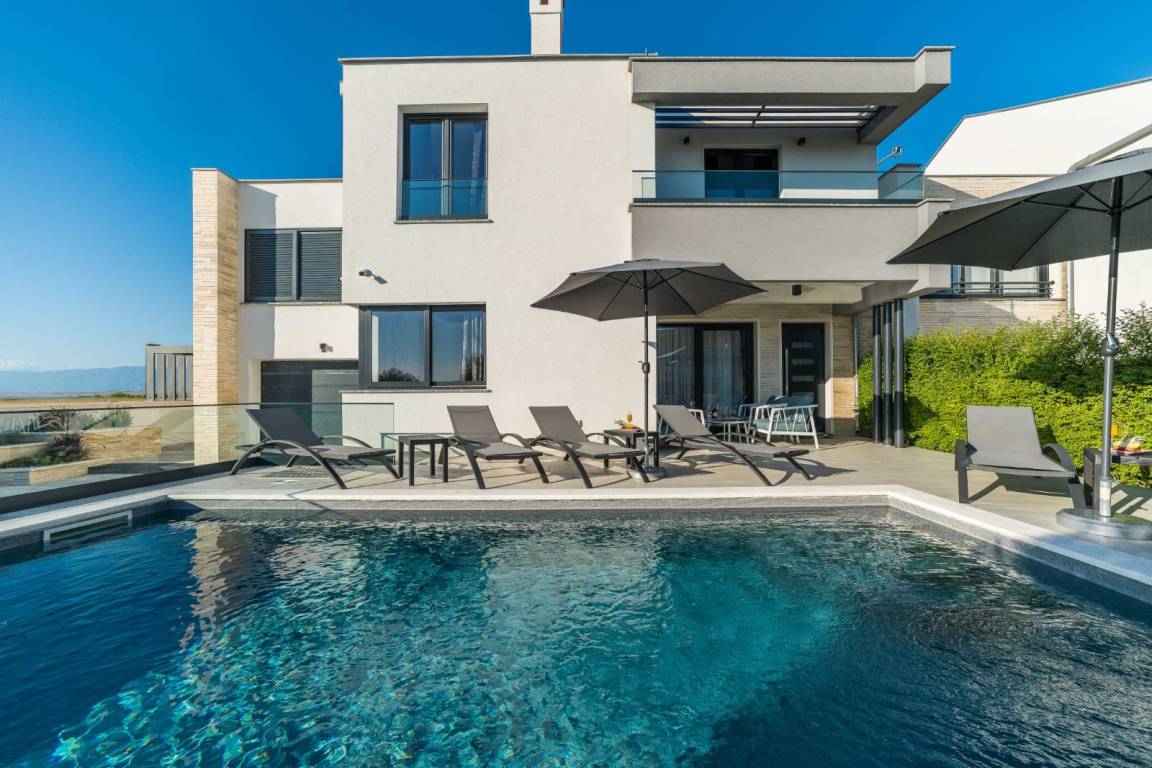 200 M² Villa ∙ 3 Bedrooms ∙ 6 Guests - Privlaka