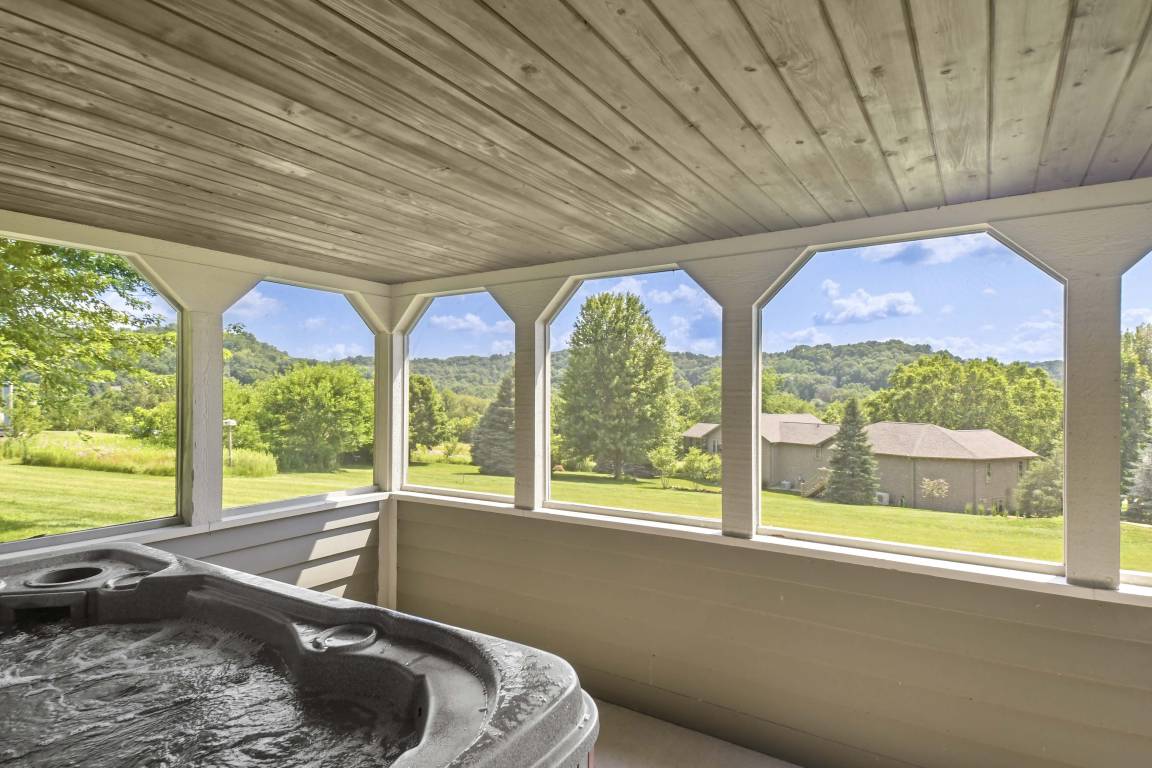 265 M² House ∙ 5 Bedrooms ∙ 10 Guests - Galena, IL