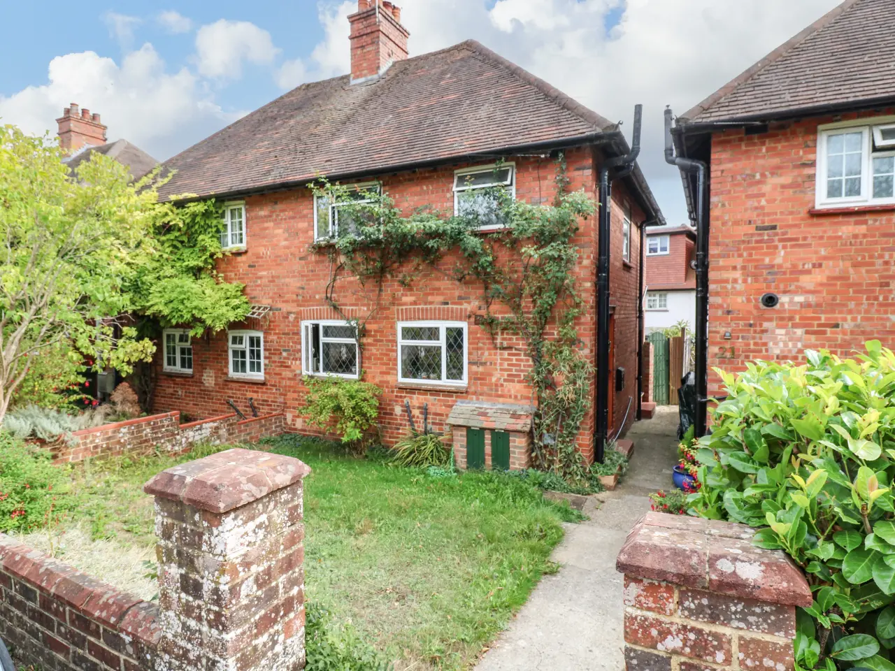 Cottage ∙ 2 Bedrooms ∙ 3 Guests - Dorking