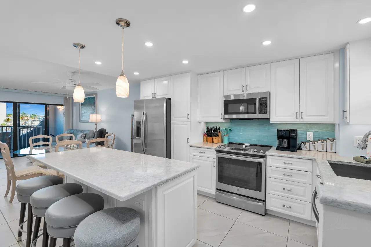 Condo ∙ 2 Bedrooms ∙ 6 Guests - Marco Island, FL