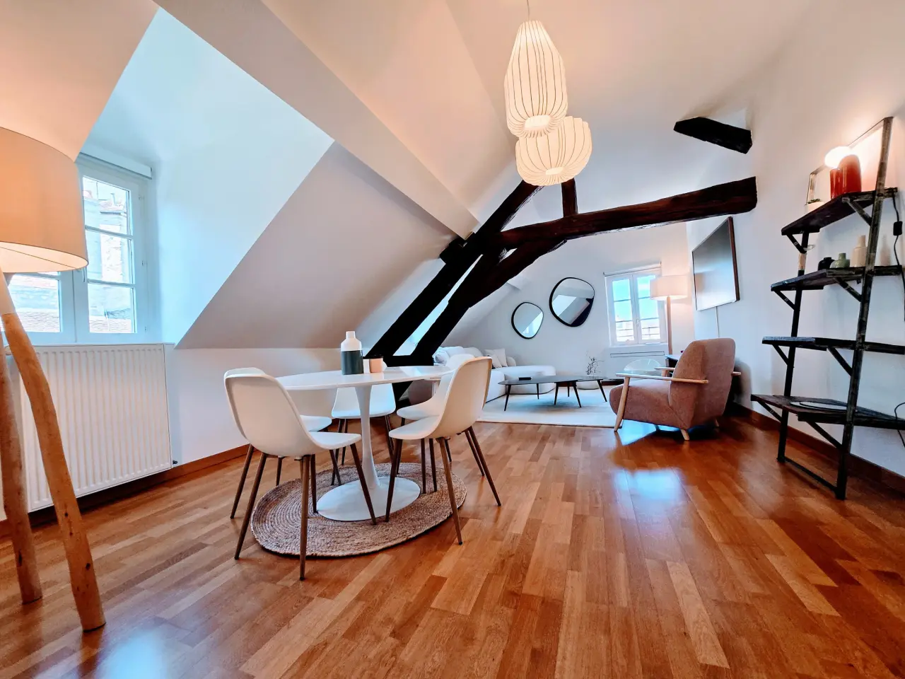 70 M² Apartment ∙ 2 Bedrooms ∙ 6 Guests - Auxerre