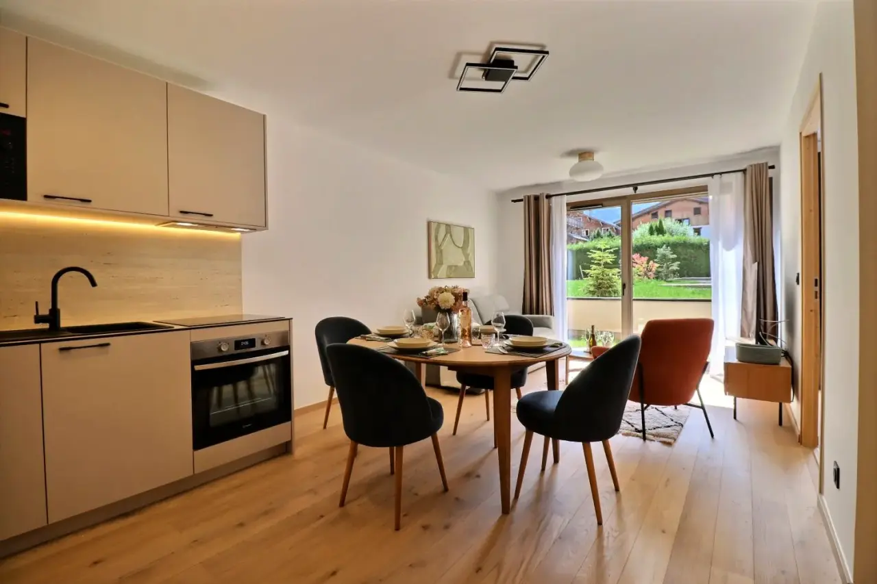 45 M² Huoneisto ∙ 1 Makuuhuone ∙ 4 Vierasta - Abondance