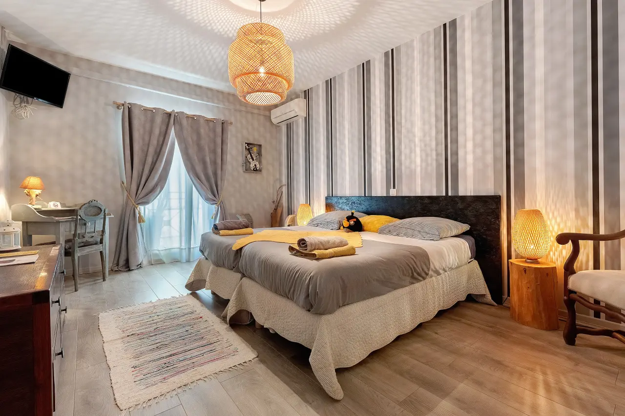 40 M² Bed And Breakfast ∙ 2 Bedrooms ∙ 5 Guests - Nîmes