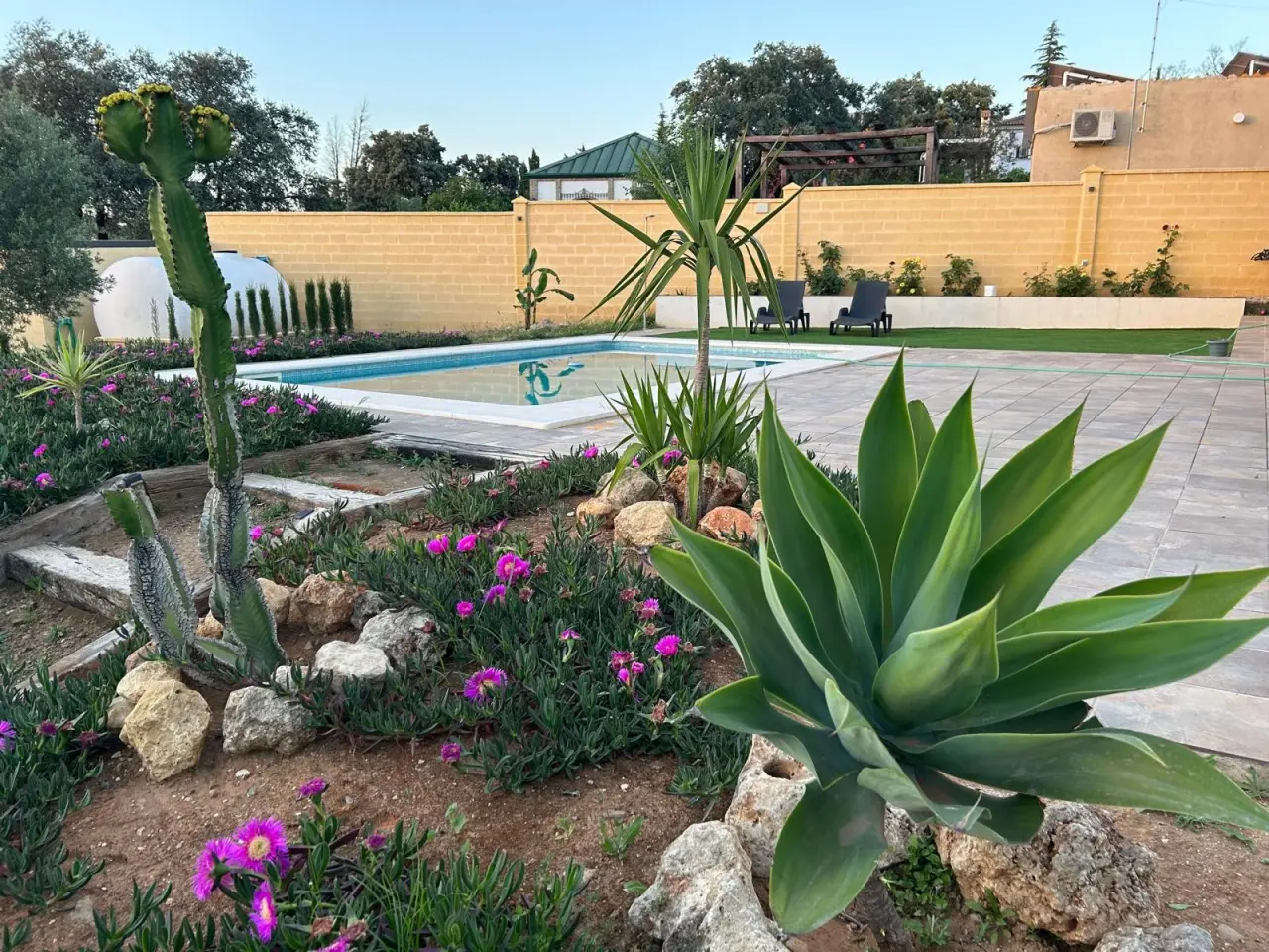 185 M² Chalet ∙ 4 Bedrooms ∙ 8 Guests - Guillena