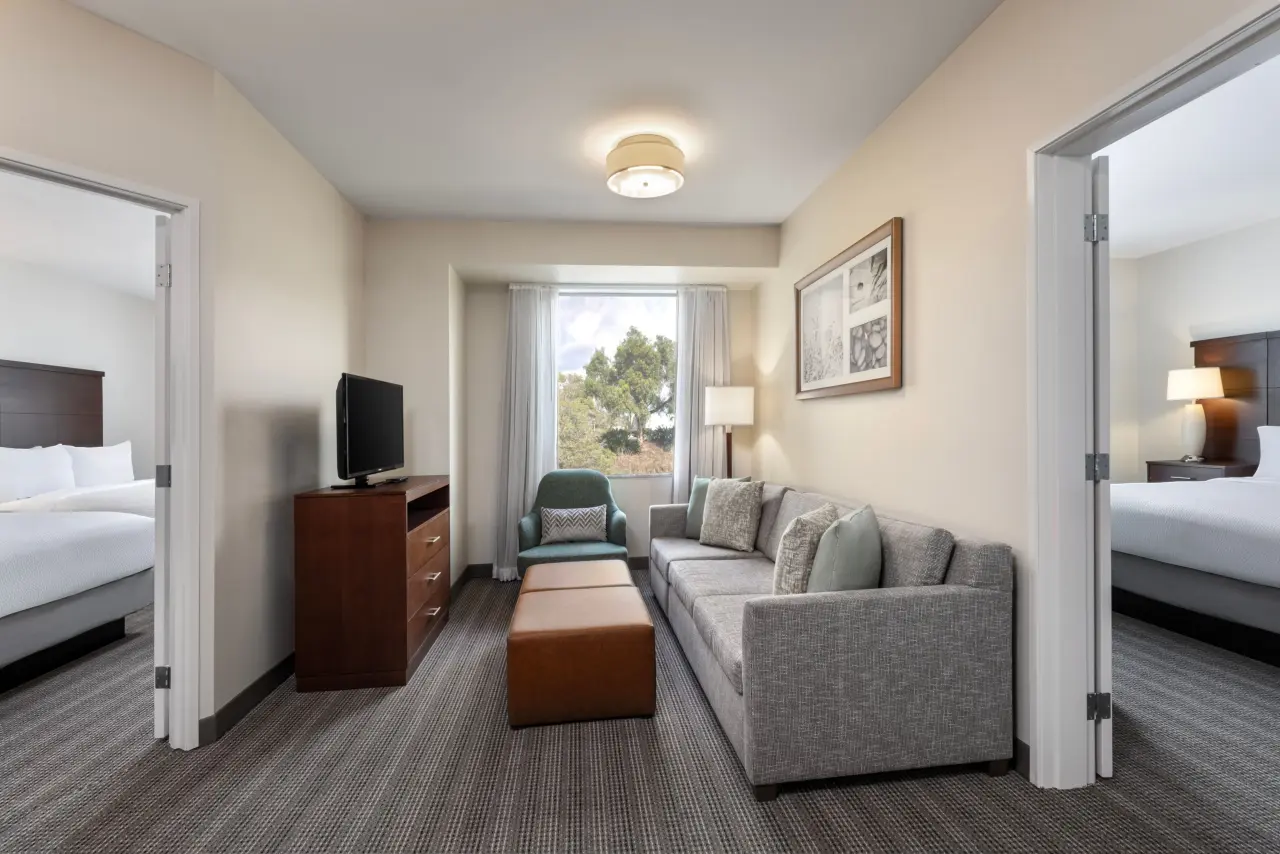 Hotel ∙ 2 Bedrooms ∙ 8 Guests - Carlsbad, CA