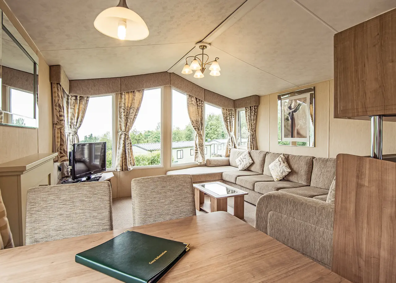 Caravan ∙ 2 Bedrooms ∙ 4 Guests - Worcestershire