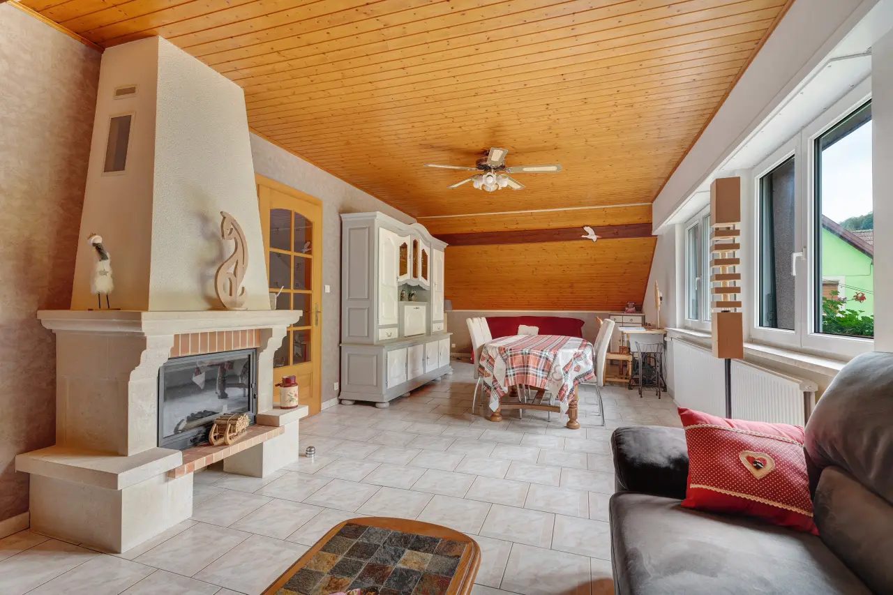 80 M² Appartement ∙ 3 Chambres ∙ 4 Personnes - Belmont, France