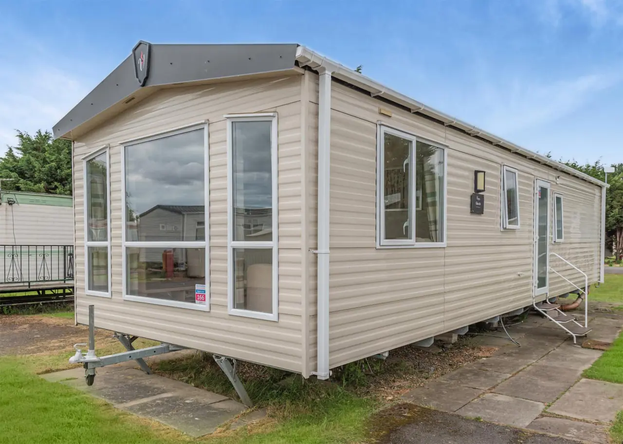 Caravan ∙ 2 Bedrooms ∙ 6 Guests - Walton-on-the-Naze