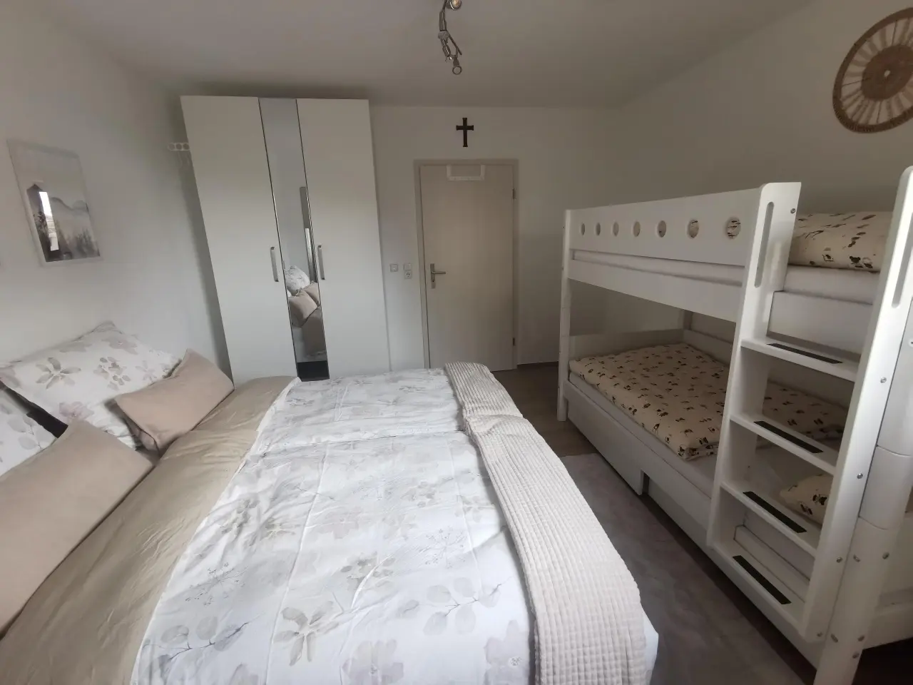 79 M² Ferienwohnung ∙ 1 Schlafzimmer ∙ 5 Gäste - Bad Brückenau