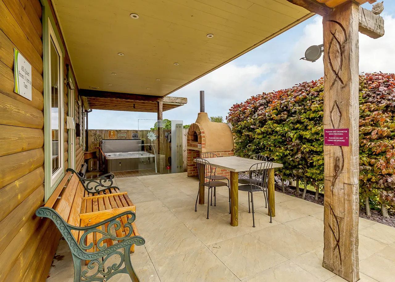 Chalet ∙ 2 Bedrooms ∙ 2 Guests - Durham