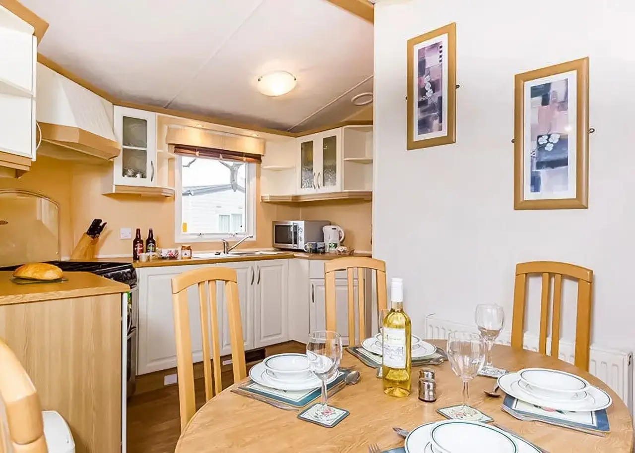 Caravan ∙ 3 Bedrooms ∙ 6 Guests - Isle of Wight