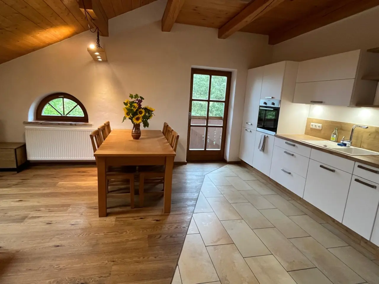 60 M² Ferienwohnung ∙ 4 Gäste - Obing