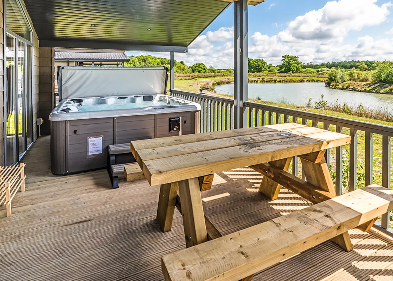 Chalet ∙ 3 Bedrooms ∙ 6 Guests - Woodhall Spa
