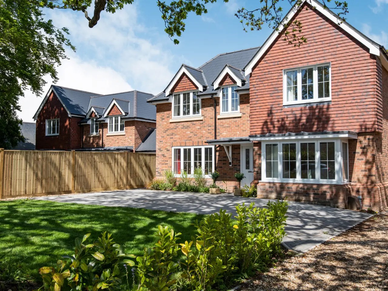 Cottage ∙ 5 Bedrooms ∙ 10 Guests - Barton on Sea