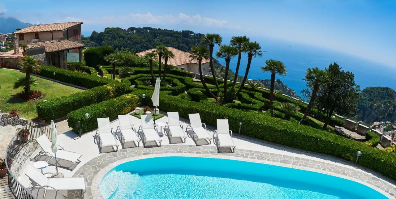 350 M² Villa ∙ 5 Bedrooms ∙ 13 Guests - Maiori