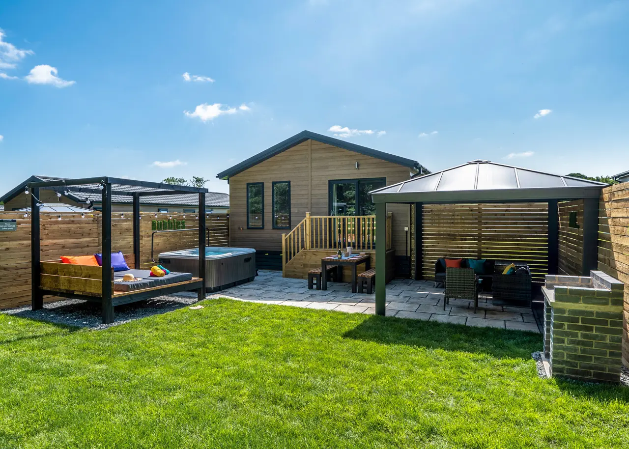 Chalet ∙ 2 Bedrooms ∙ 4 Guests - Beverley, UK