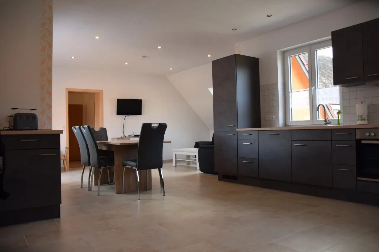 85 M² Apartment ∙ 3 Bedrooms ∙ 6 Guests - Ansbach