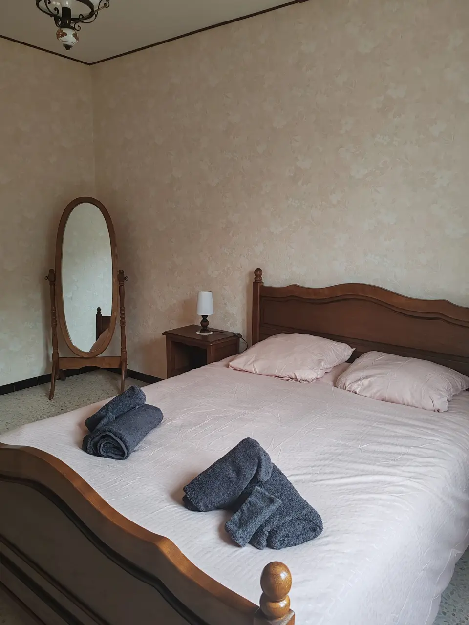 95 M² Maison De Vacances ∙ 3 Chambres ∙ 8 Personnes - Bellegarde