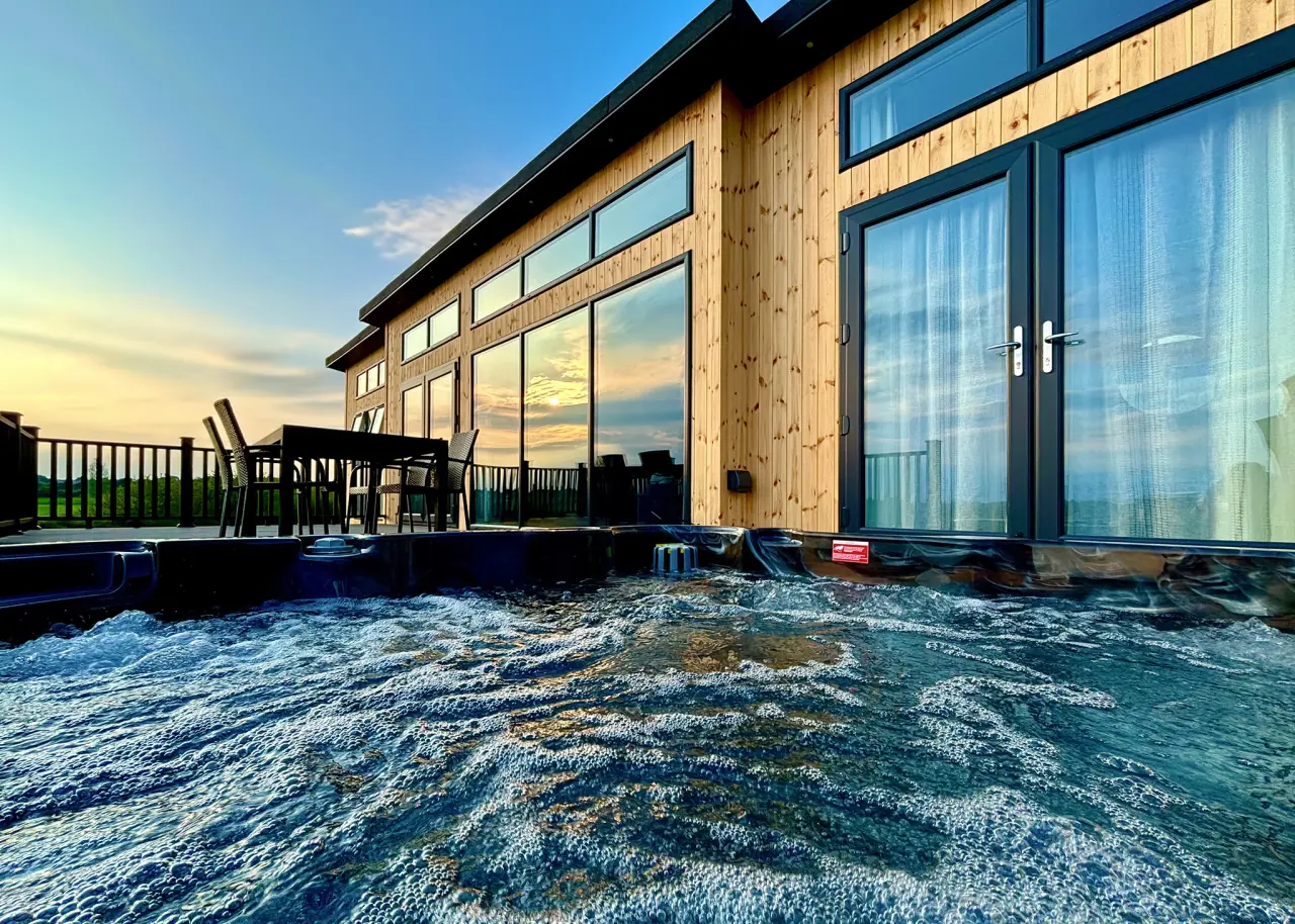 Chalet ∙ 2 Bedrooms ∙ 4 Guests - Forest of Dean