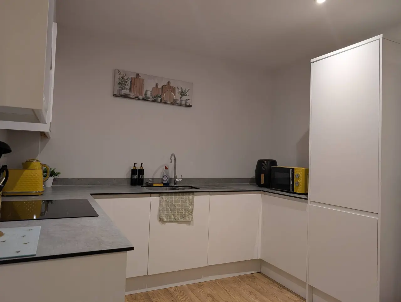 89 M² Apartment ∙ 2 Bedrooms ∙ 4 Guests - Tonbridge