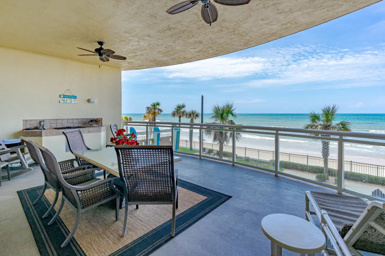 219 M² Condo ∙ 3 Bedrooms ∙ 7 Guests - Daytona Beach, FL