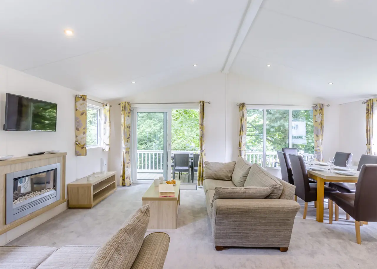 Chalet ∙ 3 Bedrooms ∙ 6 Guests - Hampshire