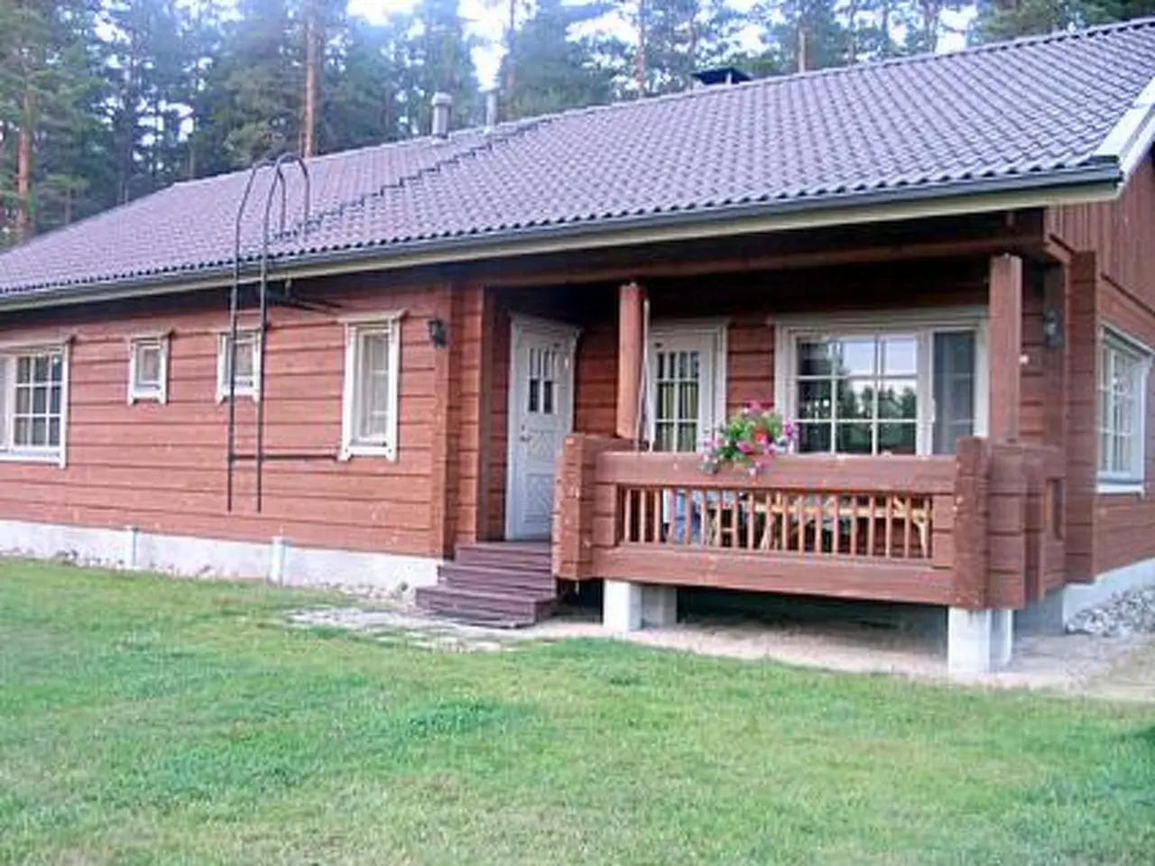 104 M² Talo ∙ 2 Makuuhuonetta ∙ 5 Vierasta - Petäjävesi