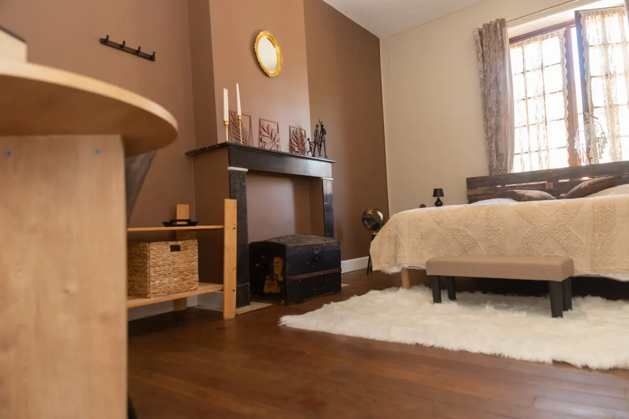 140 M² Casa Rural ∙ 4 Habitaciones ∙ 8 Huéspedes - Ardennes