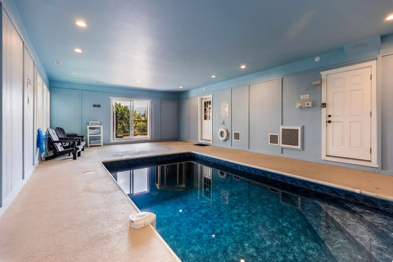 245 M² Cabin ∙ 4 Bedrooms ∙ 14 Guests - Pigeon Forge, TN
