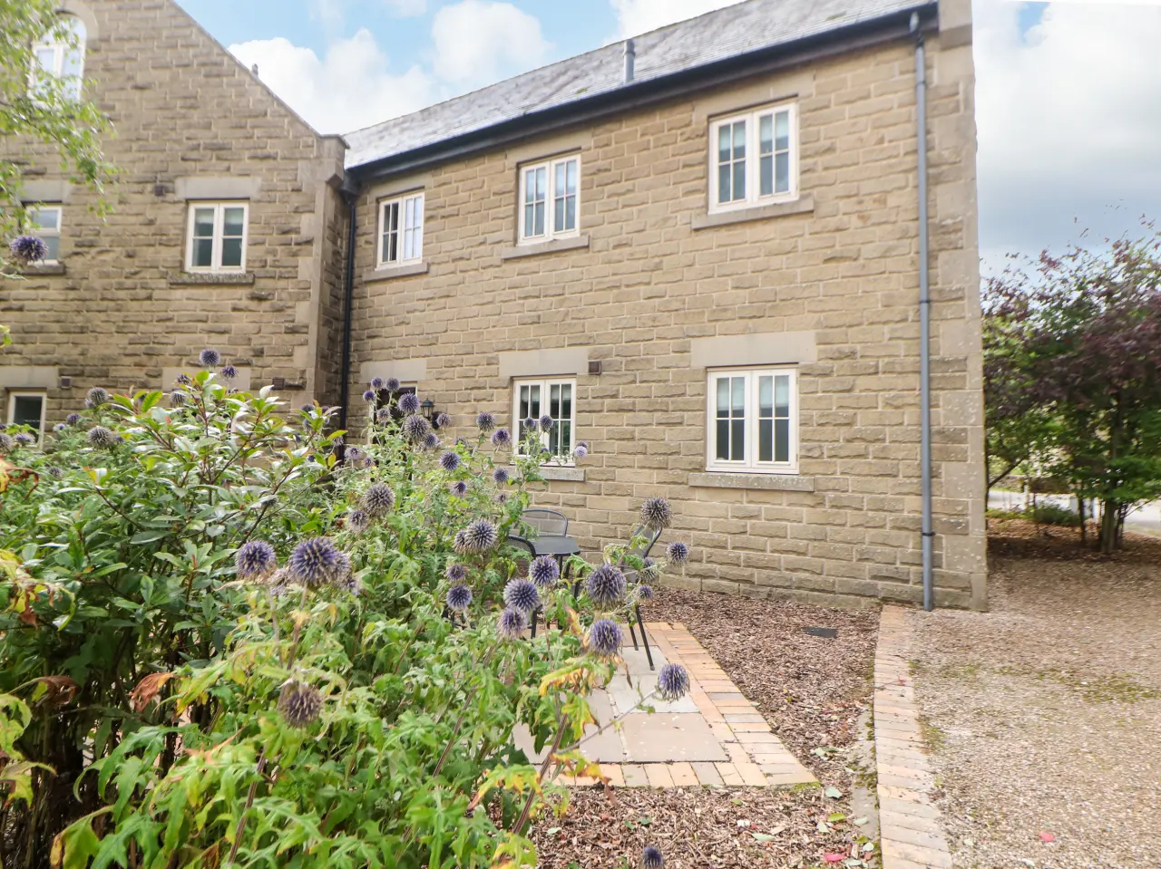 Cottage ∙ 3 Bedrooms ∙ 8 Guests - Chesterfield