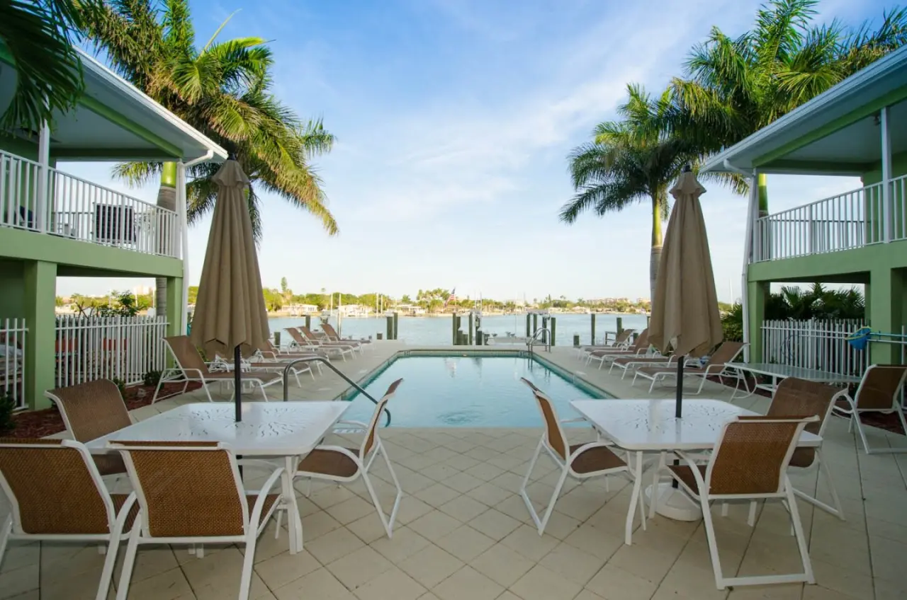 73 M² Condo ∙ 2 Bedrooms ∙ 6 Guests - Treasure Island, FL
