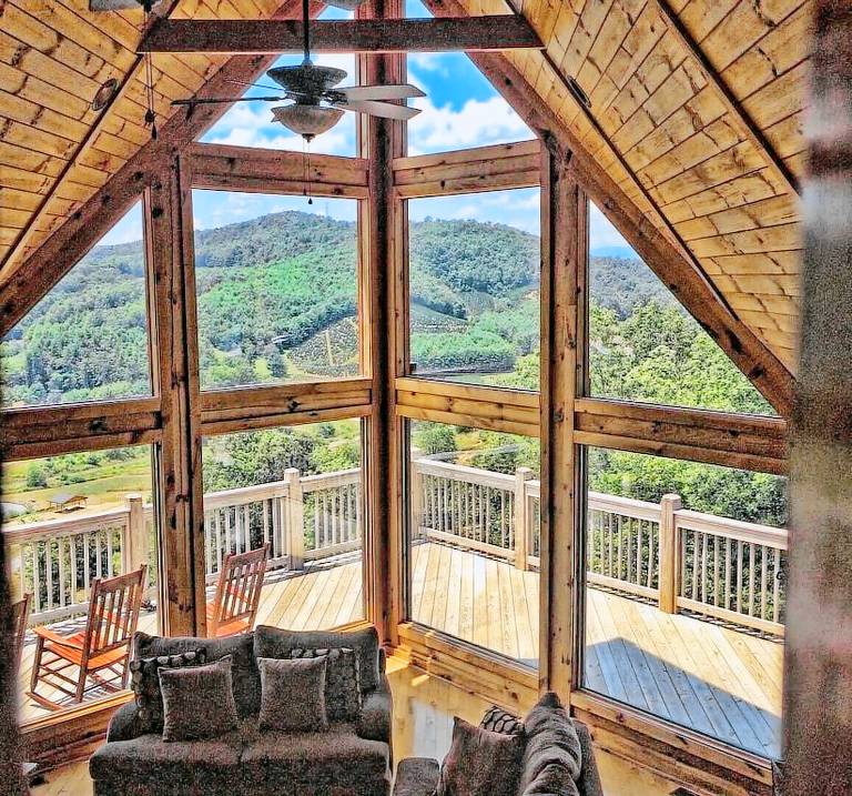 Ashe County, NC Vacation Rentals from $119 | HomeToGo