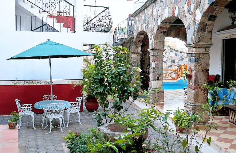 Rentas Vacacionales y Departamentos en Taxco desde $480 - HomeToGo