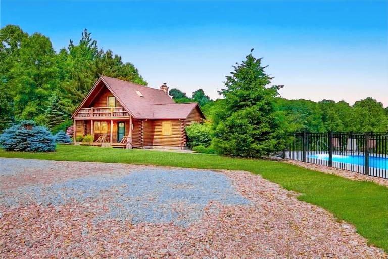 Hocking Hills, OH Cabin Rentals ᐅ Top-rated cabins & more | HomeToGo