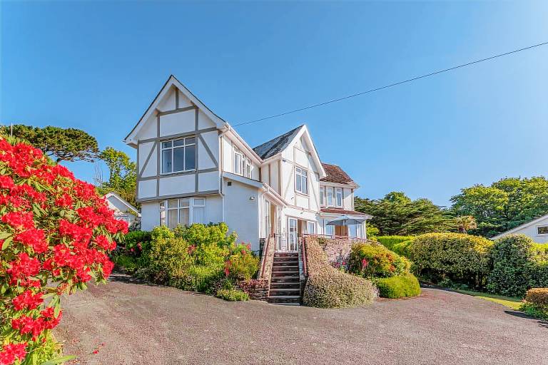 Beautiful Cottage in Salcombe with Front Terrace + Perfect View + Next ...