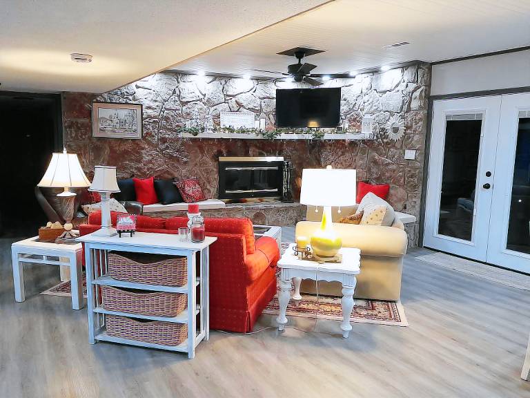 Oak Ridge Vacation Rentals | HomeToGo