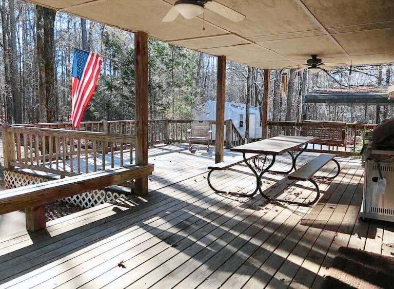 Mistletoe State Park cabins for rent - State Parks