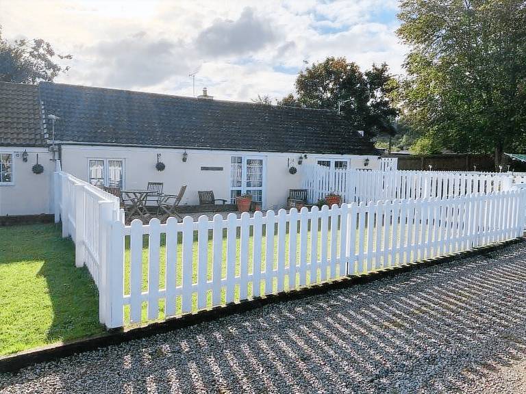 Holiday Accommodation & Lettings in Hartpury from £48 | HomeToGo