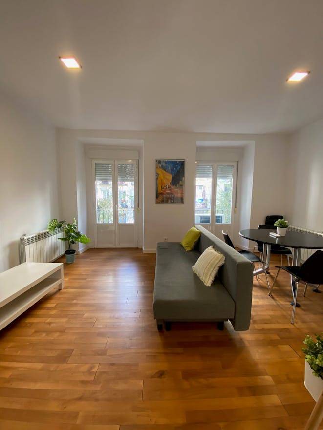 80 M² Apartment ∙ 2 Bedrooms ∙ 3 Guests - Getafe